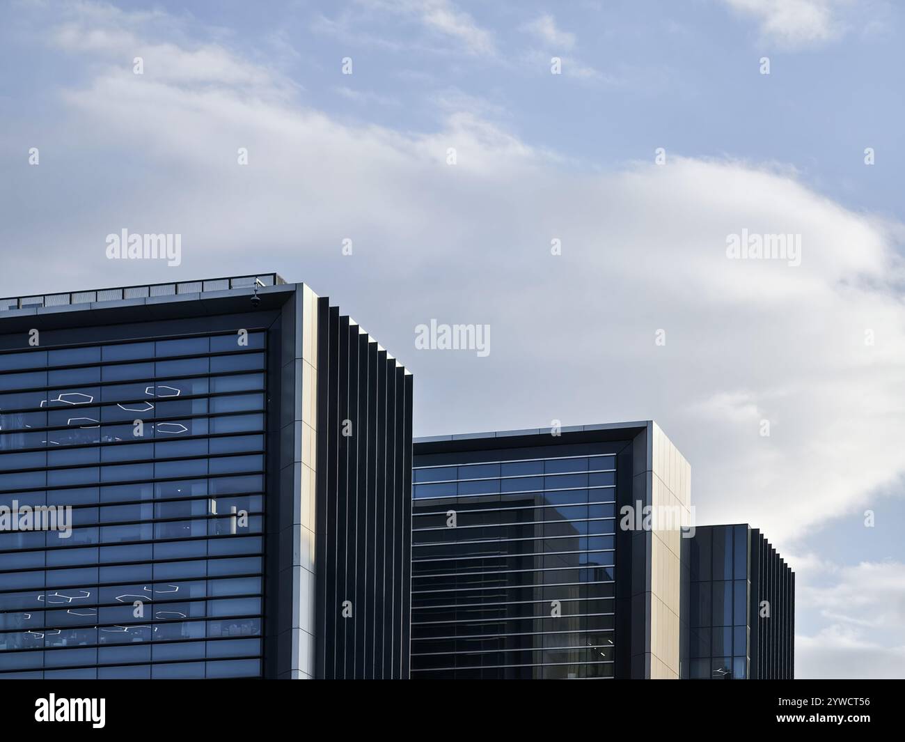 modern office building Stock Photo - Alamy