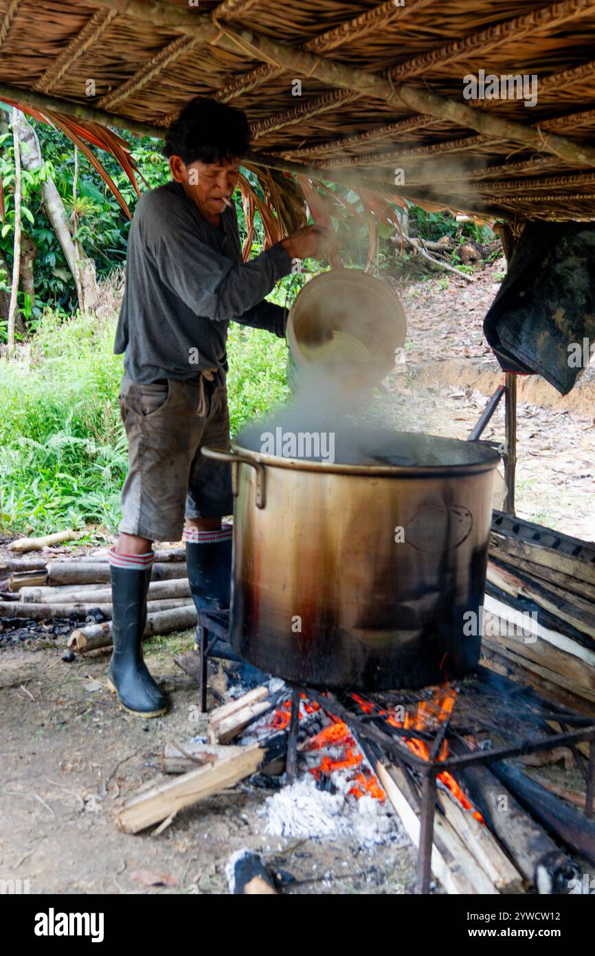 Amazon shaman peru hi-res stock photography and images - Alamy