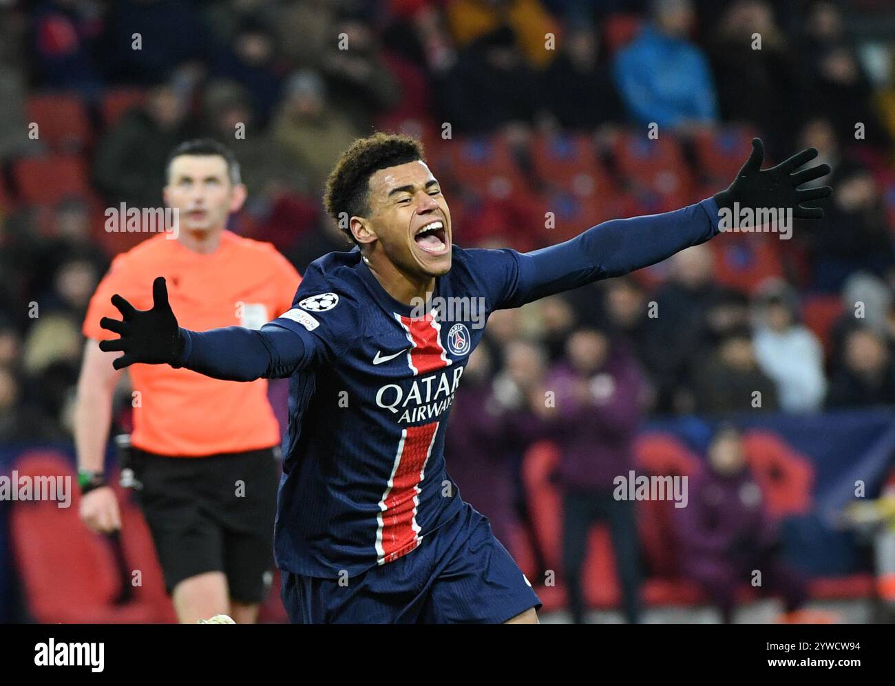 Desire doue 2024 paris saint germain hi-res stock photography and ...