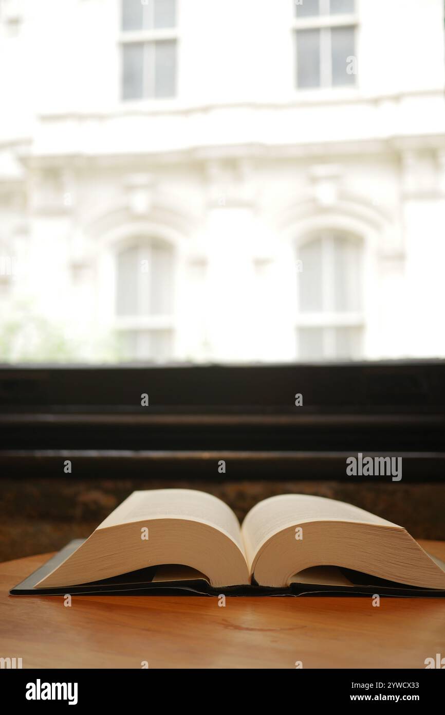 Open book positioned hi-res stock photography and images - Alamy