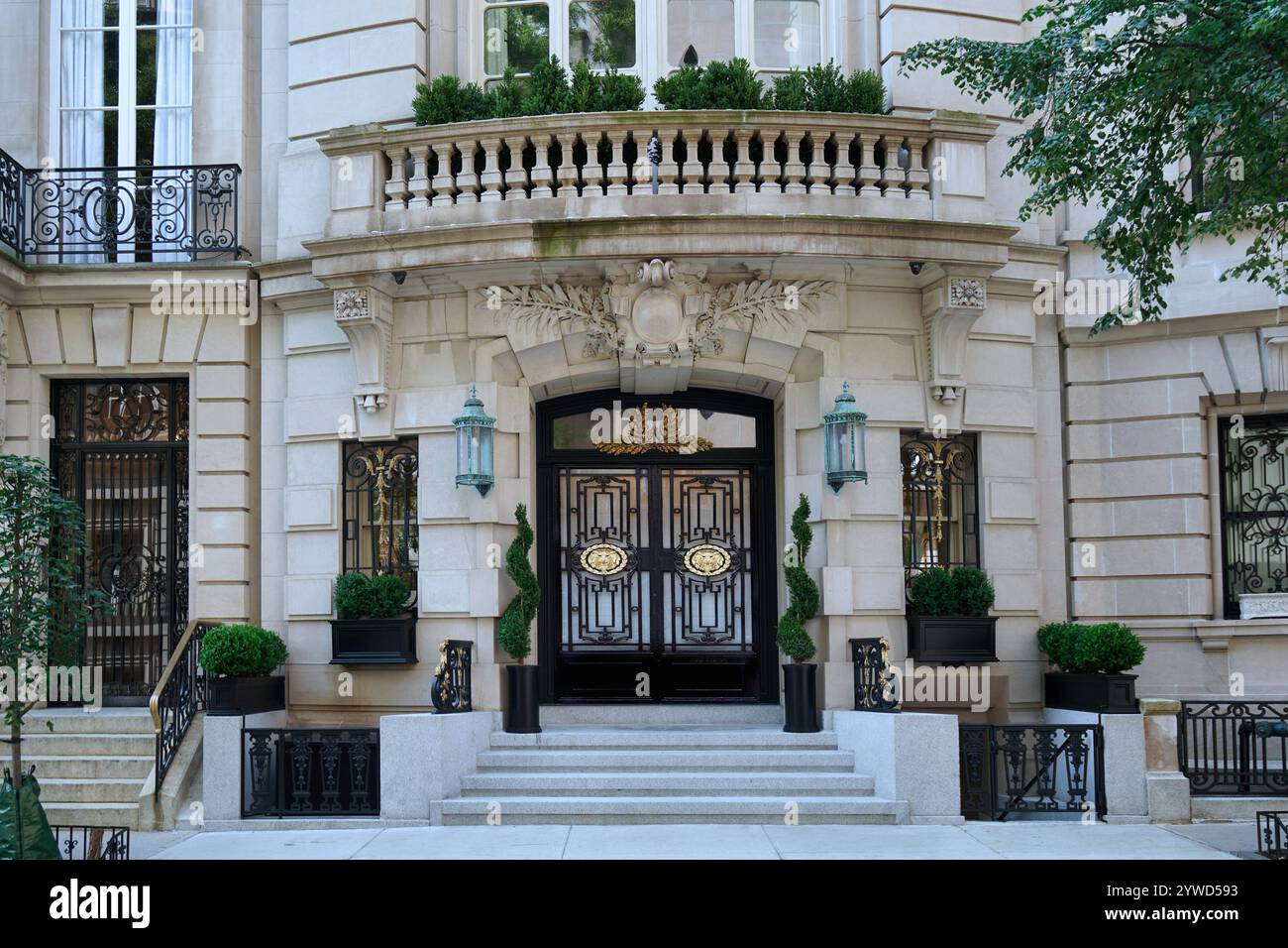 Front door of ornate baroque style townhouse Stock Photo - Alamy