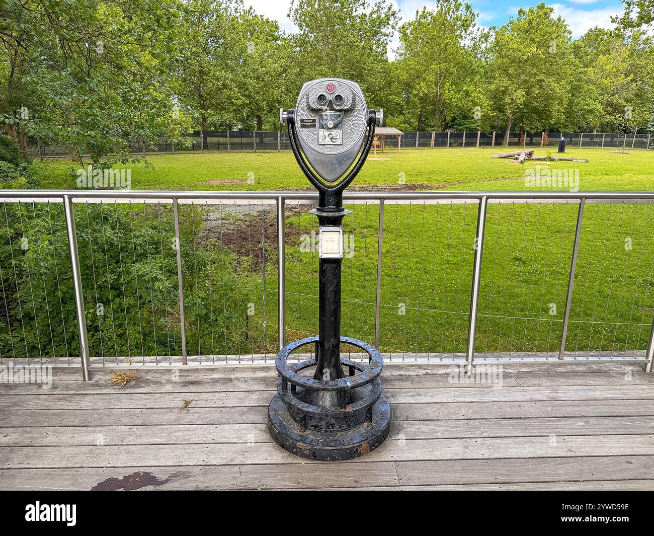 A sightseeing viewfinder at zoo to look at animals, New Jersey, USA ...