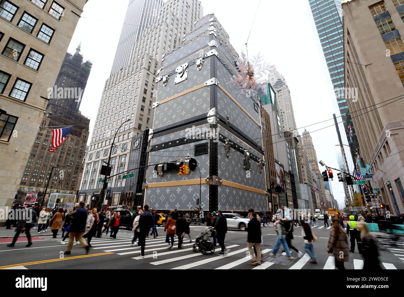 Luxury brand Louis Vuitton covered their flagship most fashionable ...