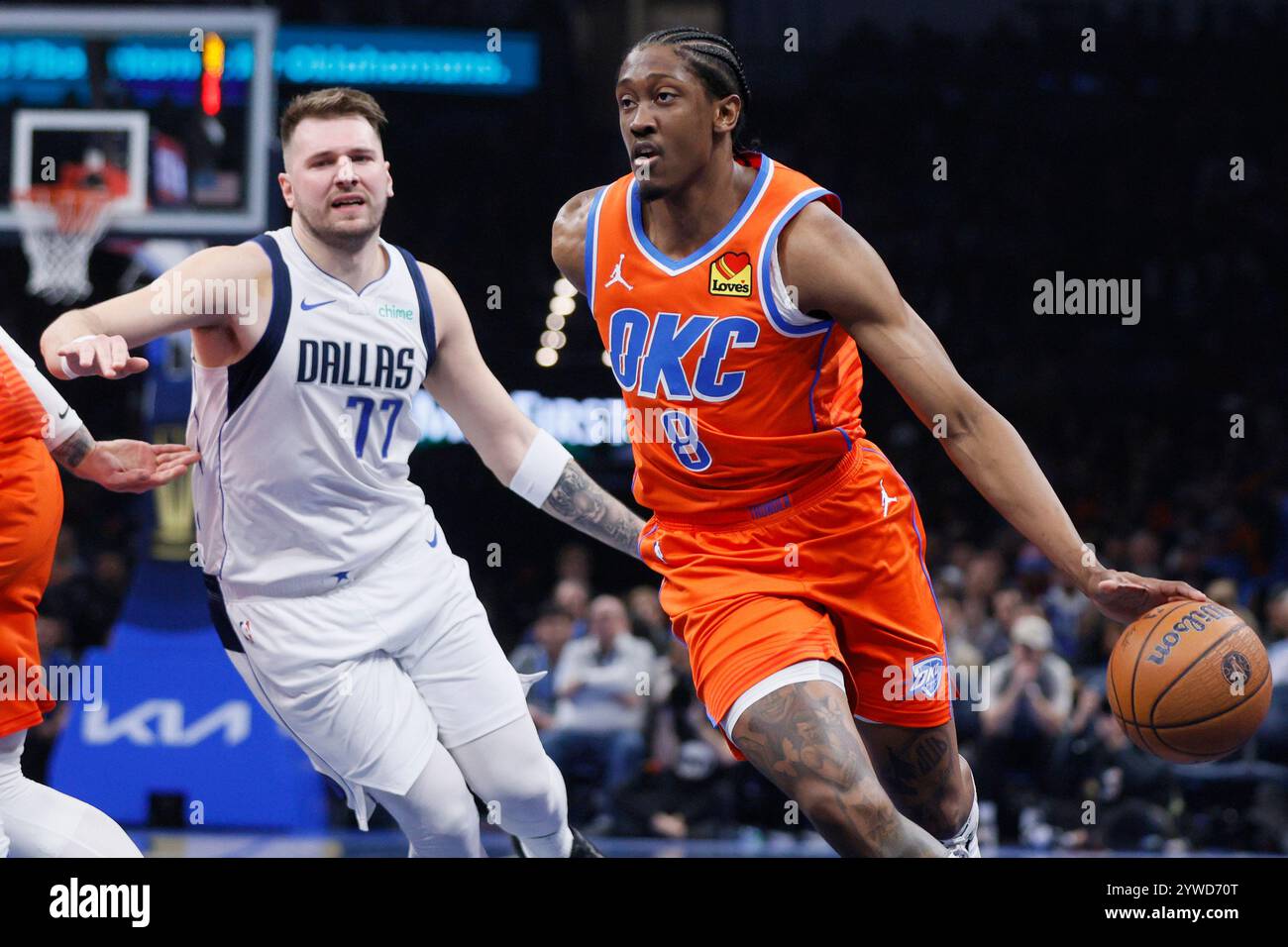 Oklahoma City Thunder forward Jalen Williams (8) drives in front of ...