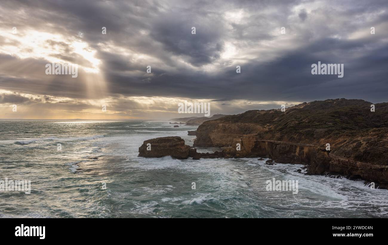Sunshine on cliffs hi-res stock photography and images - Alamy