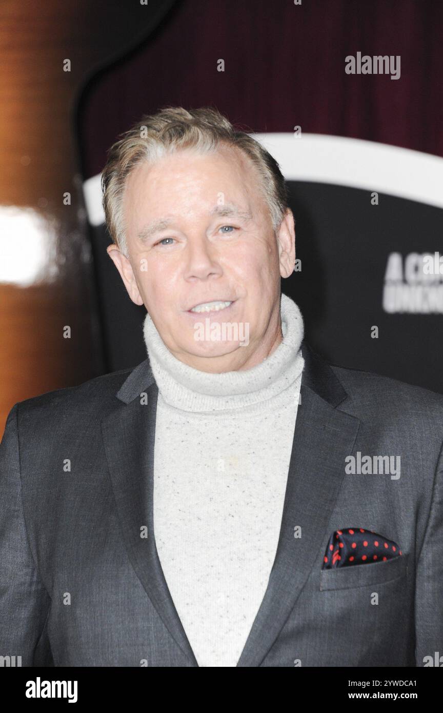 Ca. 10th Dec, 2024. Spencer Garrett at arrivals for A COMPLETE UNKNOWN ...