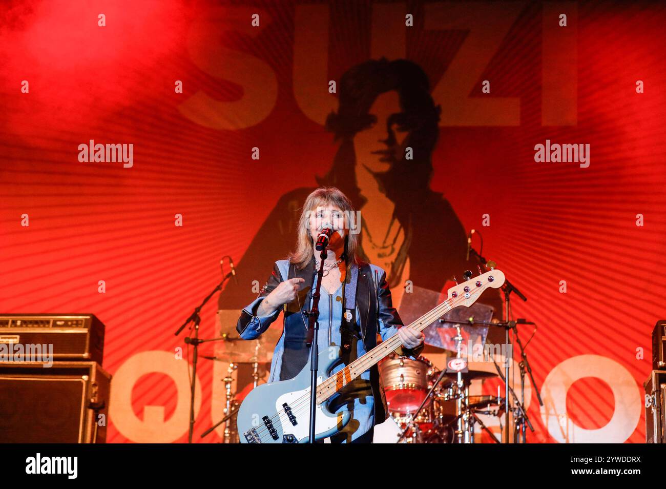 Suzi Quatro live bei einem Konzert ihrer Wold Tour 2024 im Tanzbrunnen ...