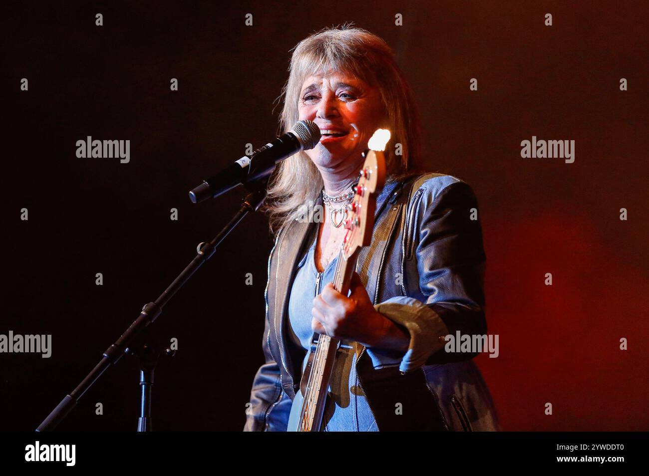 Suzi Quatro live bei einem Konzert ihrer Wold Tour 2024 im Tanzbrunnen ...