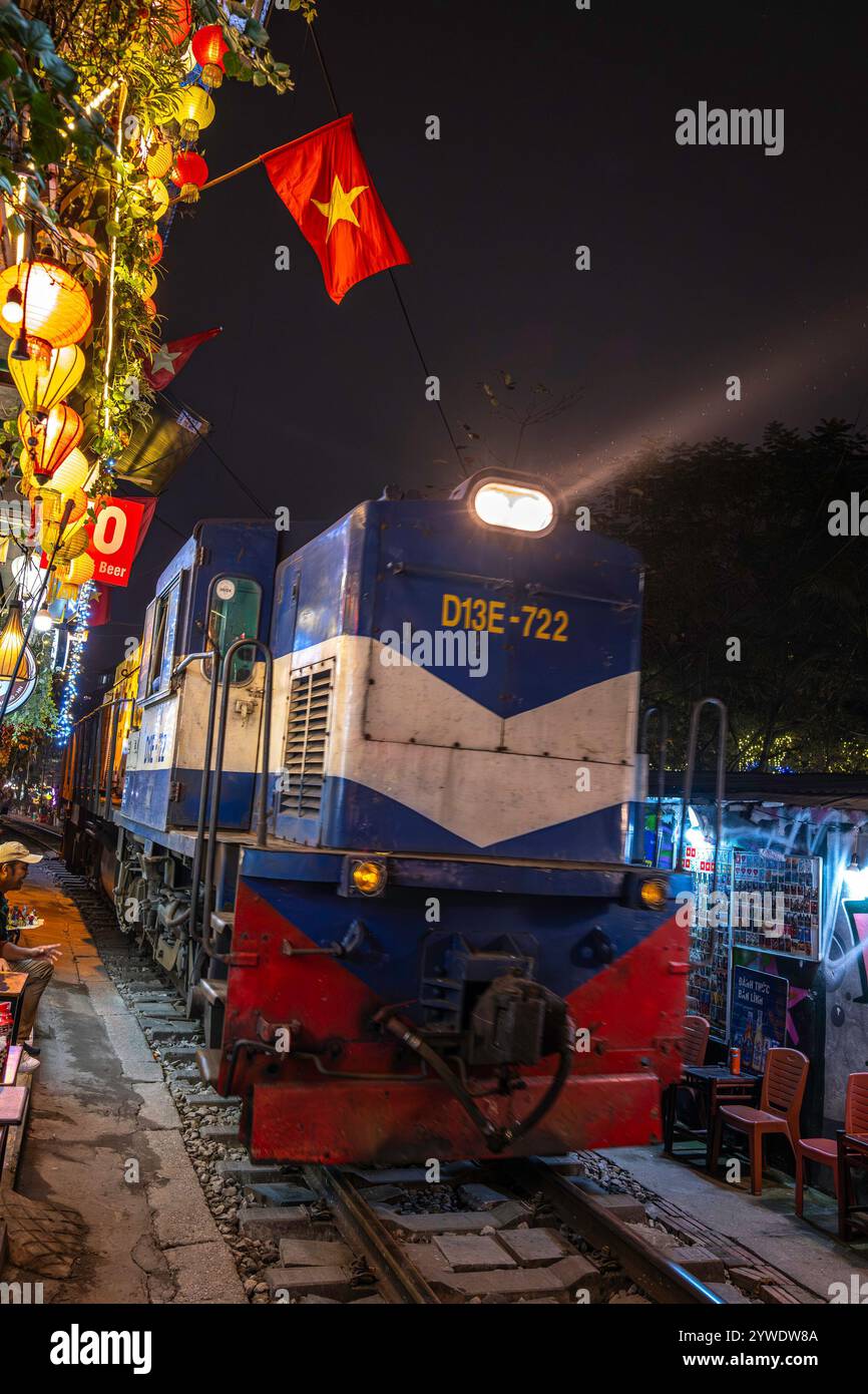 Vietnam, Hanoi, 2024-02-06, train Street, railway train, nightlife ...