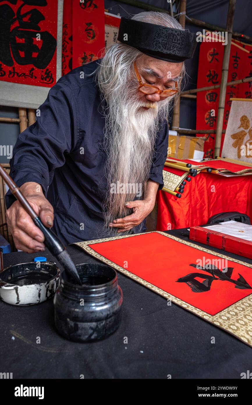 Vietnam, Hanoi, 2024-02-14, Tet festival, Chinese new year, old man ...