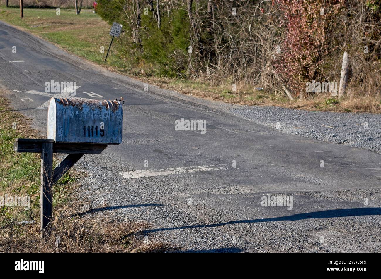 Railroad mailbox hi-res stock photography and images - Alamy
