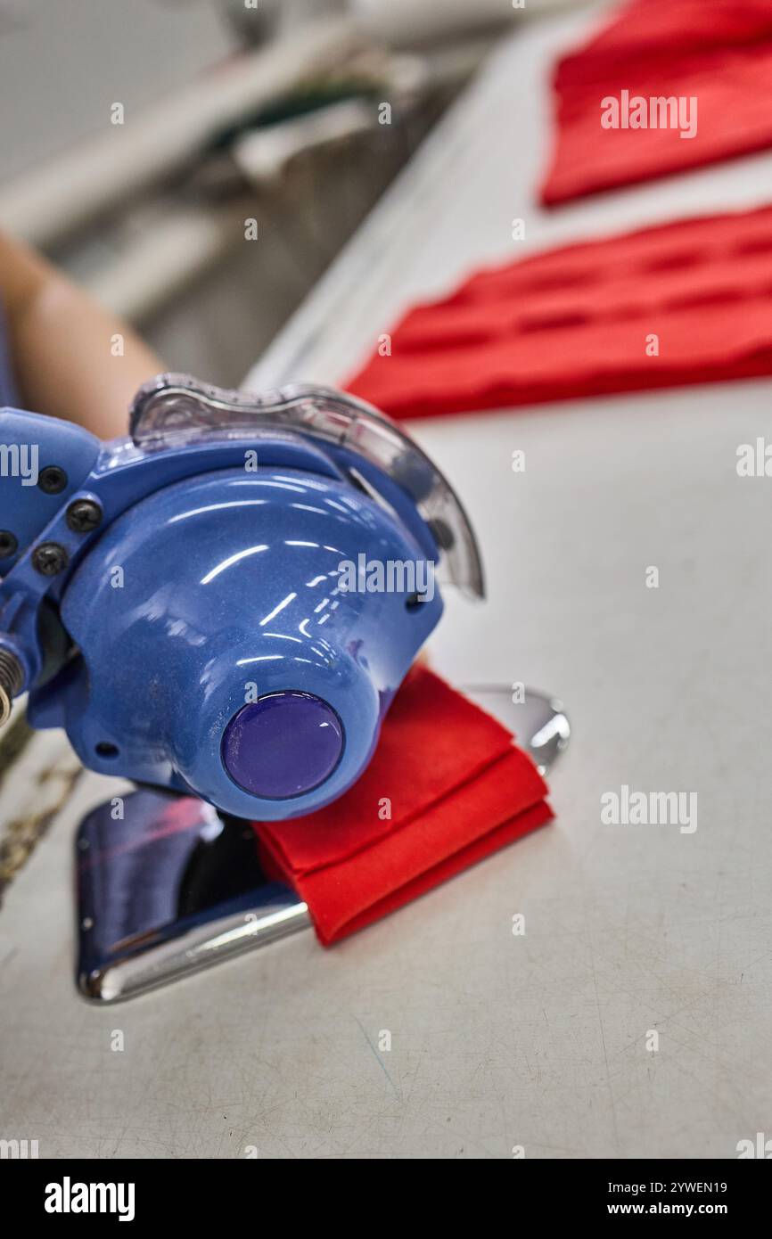 Clothes cutter hi-res stock photography and images - Alamy