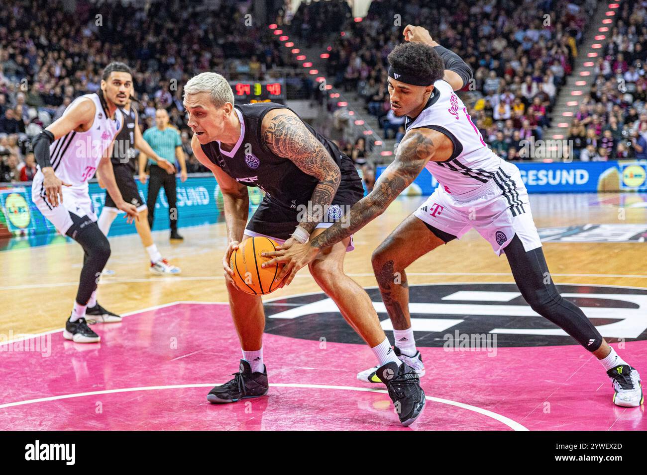 2024 e 2025 hi-res stock photography and images - Alamy