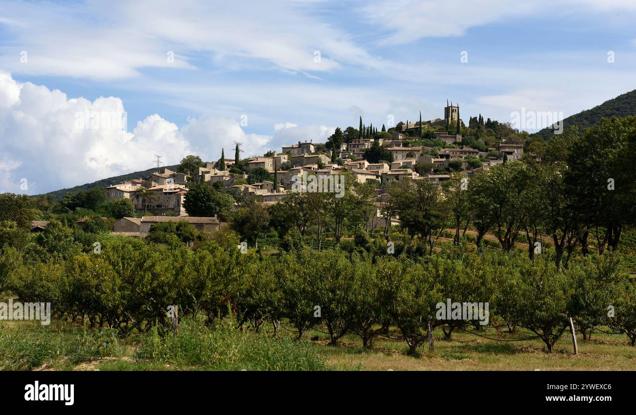 The Medieval hilltop village of Mirmande seen from below Stock Photo ...