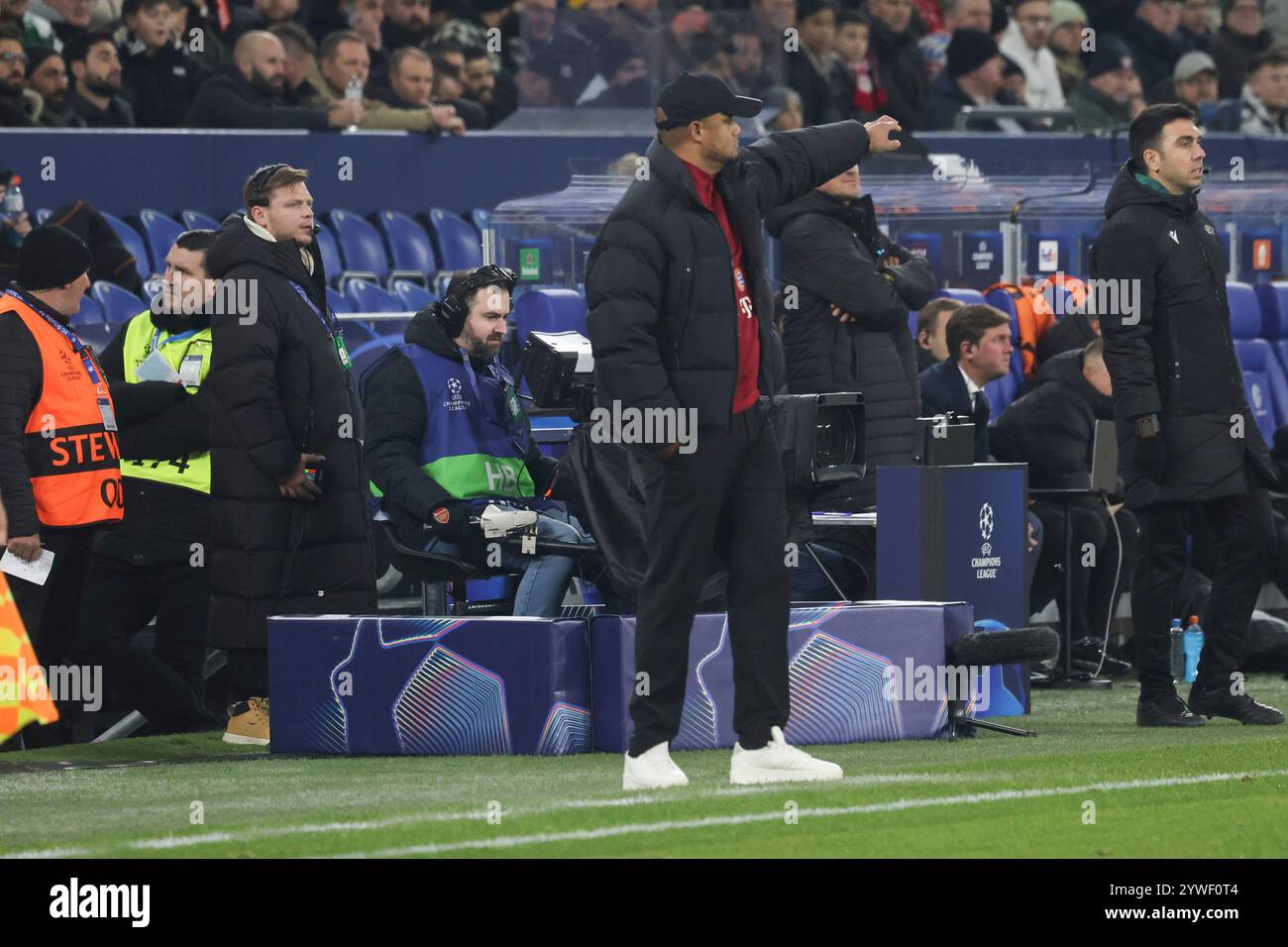 Bayern-Coach Vincent Kompany, GER, Shakhtar Donezk - FC Bayern Muenchen ...