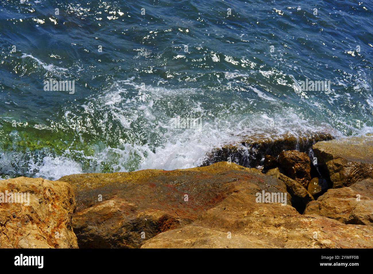 Waves bursting over rocks hi-res stock photography and images - Alamy