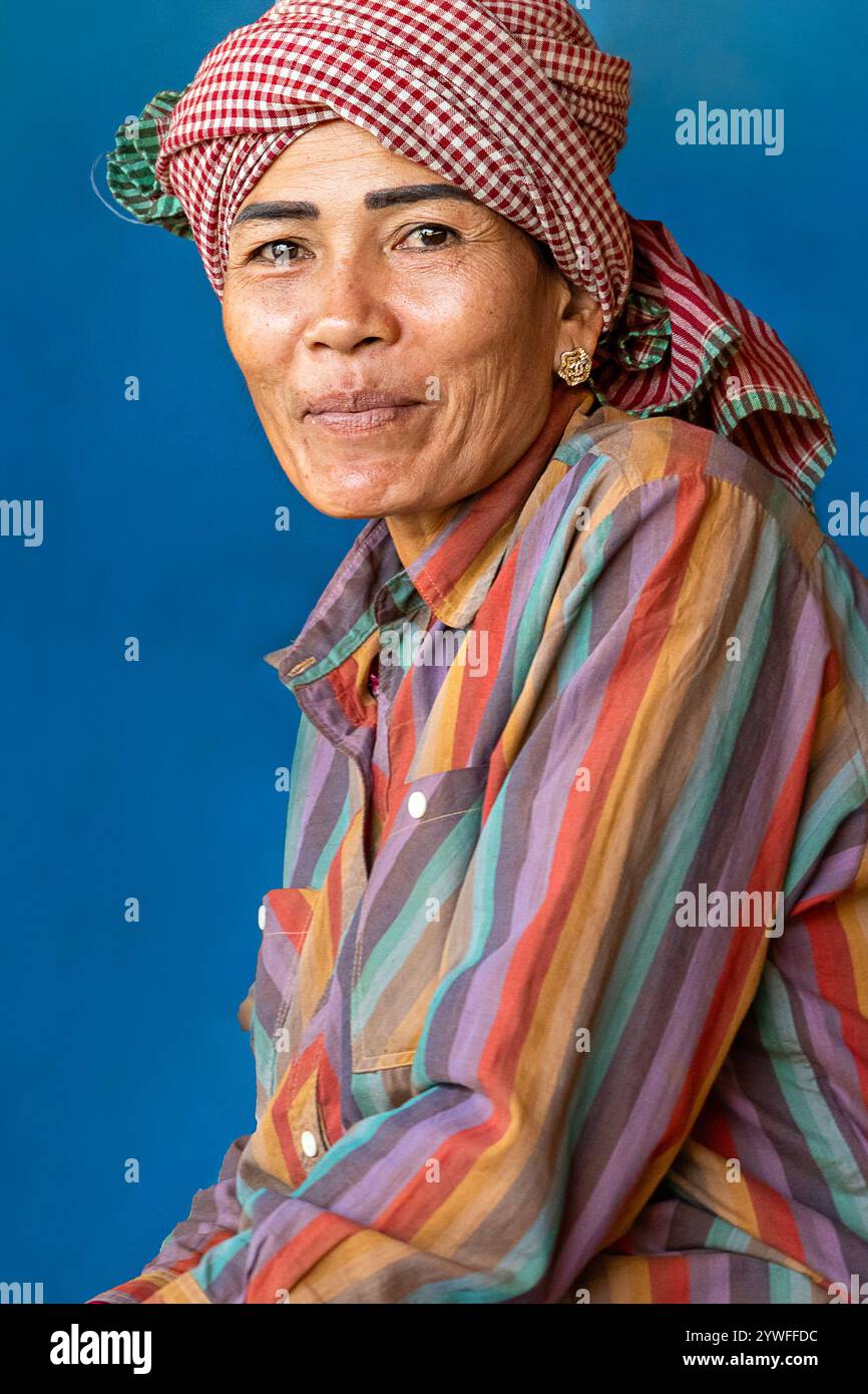 Cambodian hi-res stock photography and images - Alamy