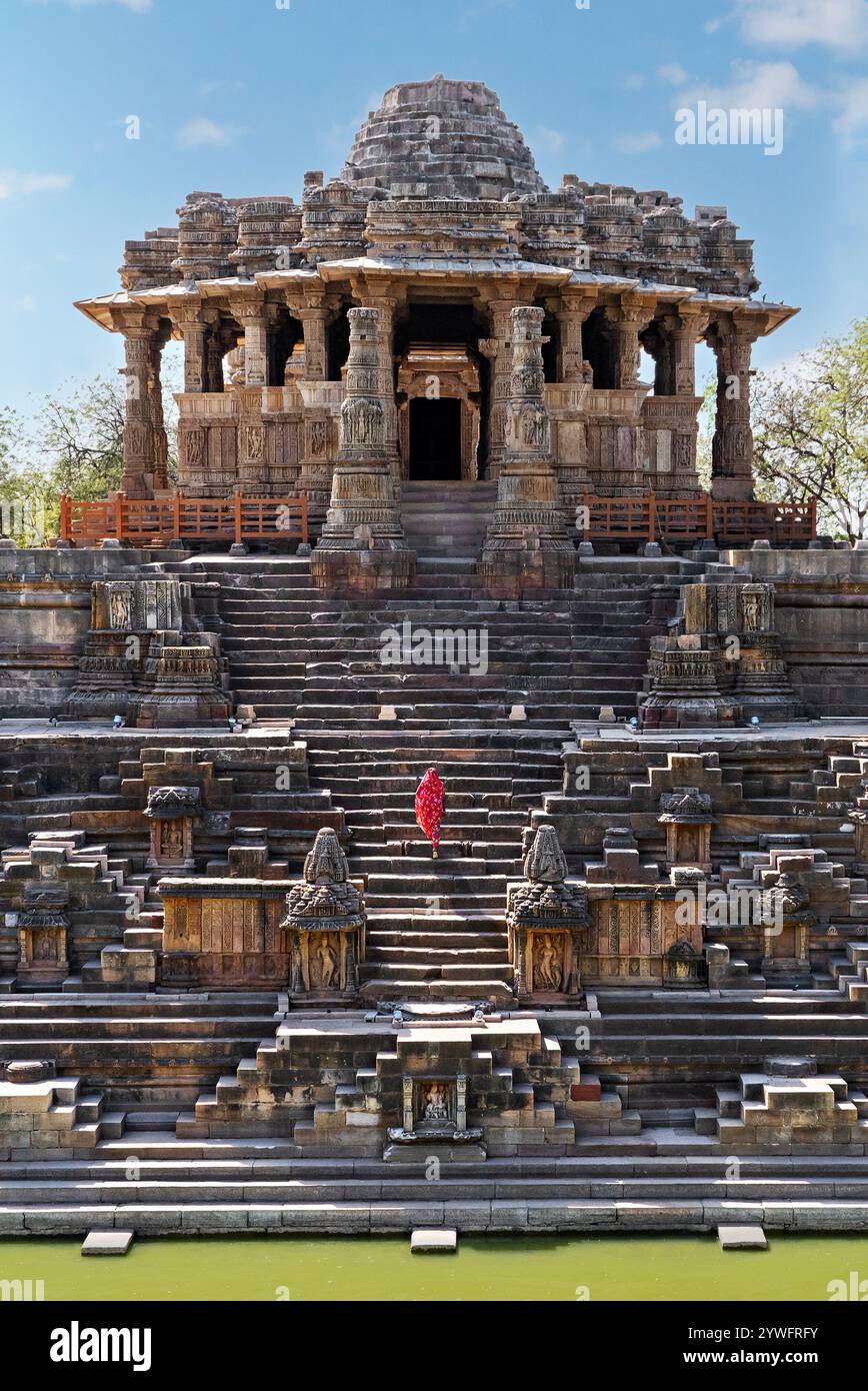 Sun Temple and its step well in Modhera, India Stock Photo - Alamy