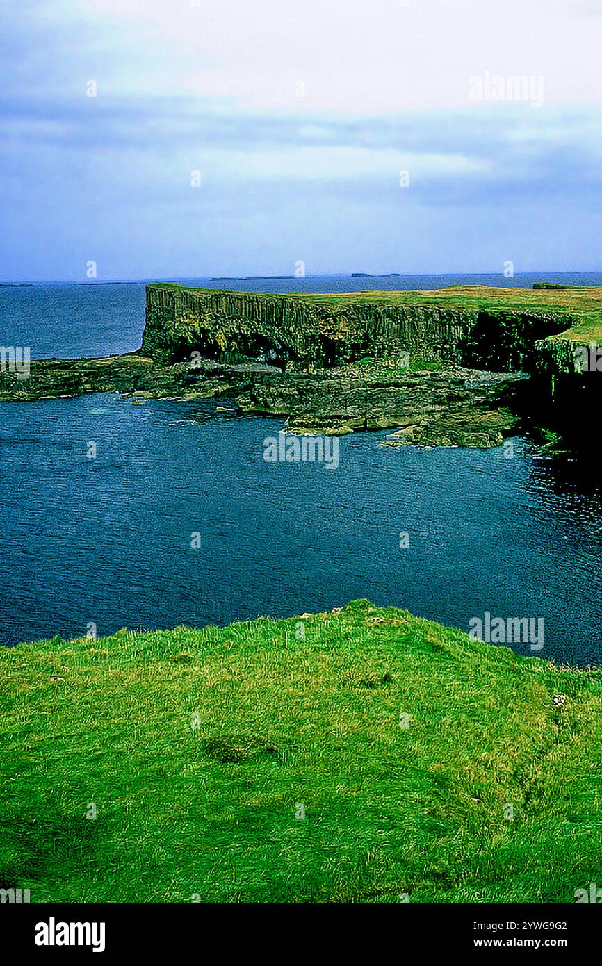 craggy cliffs on the isle of staffa, hebrides, scotland, uk Stock Photo ...