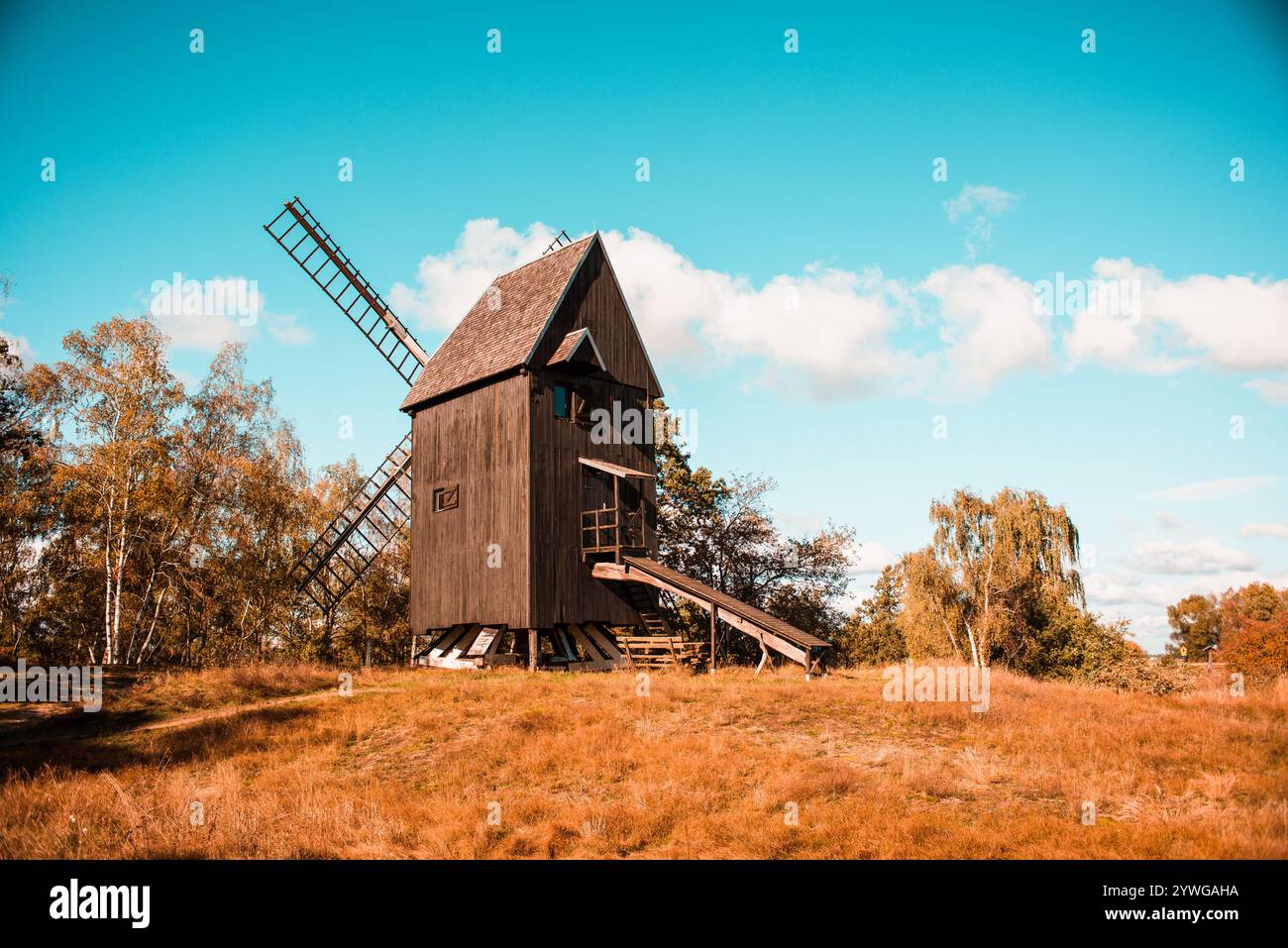 The Gülper See in the municipality of Havelaue is located about 70 kilometers west of Berlin on ...