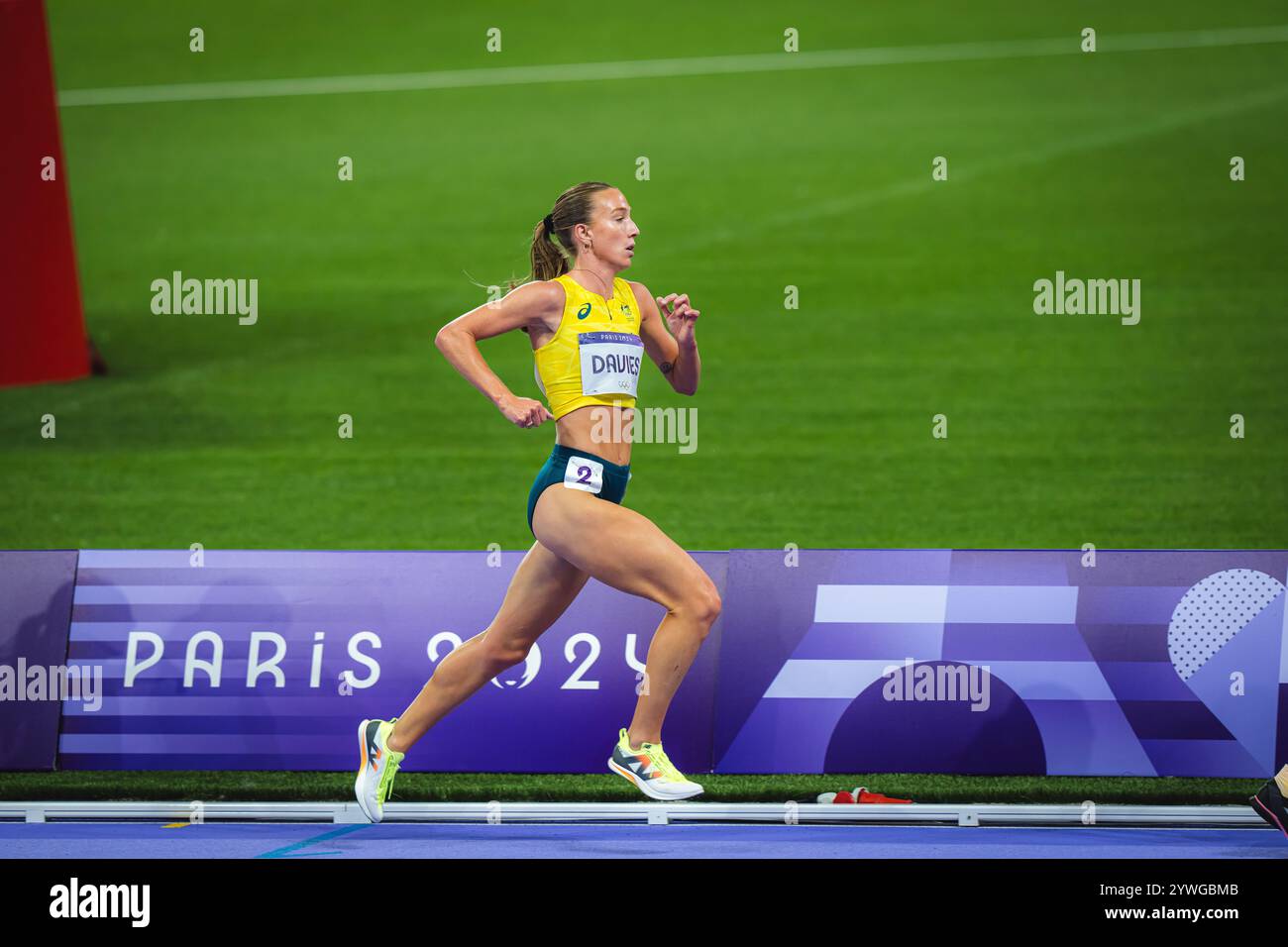 Rose Davies participating in the 5000 meters at the Paris 2024 Olympic ...
