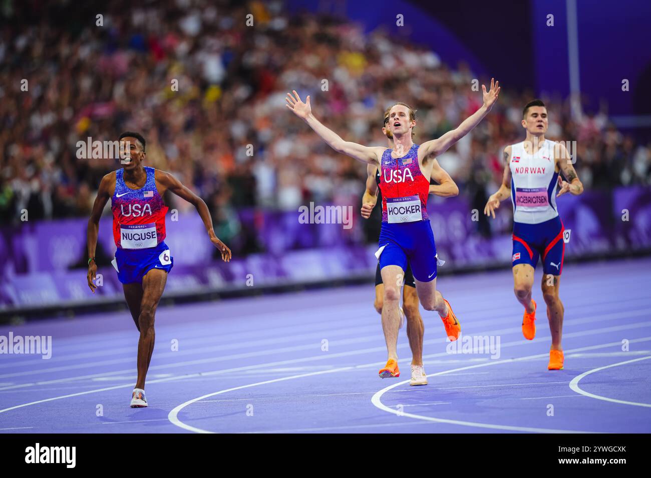 Cole Hocker winning in the 1500 meters at the Paris 2024 Olympic Games ...