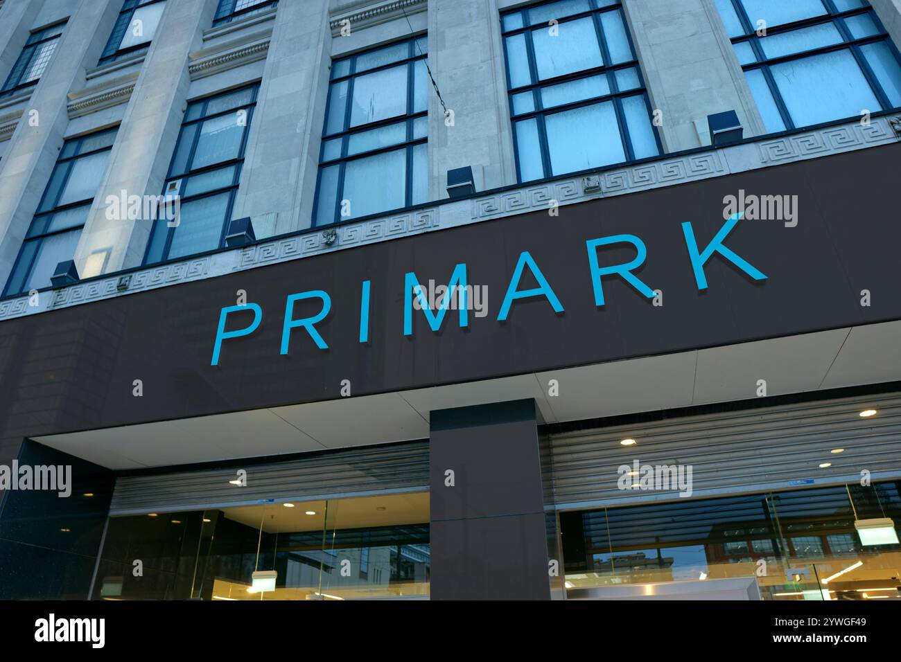 Primark store sign logo hi-res stock photography and images - Alamy