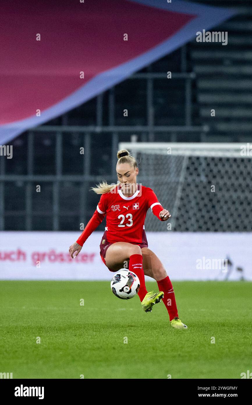 Alisha Lehmann (Schweiz, #23) am Ball, SUI, Schweiz vs Deutschland ...