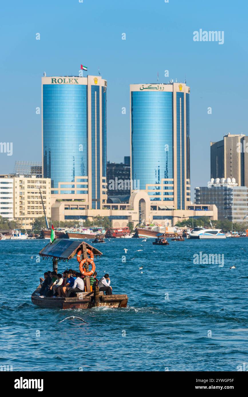 Traditional arabic boats at Dubai creek, UAE Traditional arabic boats ...