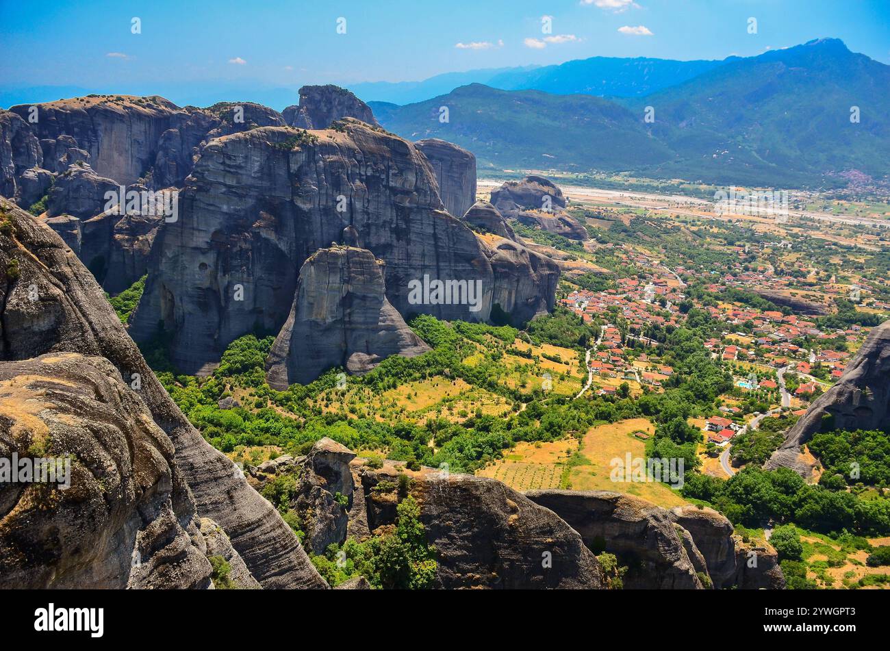 Metéora Metéora Metéora LicenseRF 5516722 Copyright: xZoonar.com ...