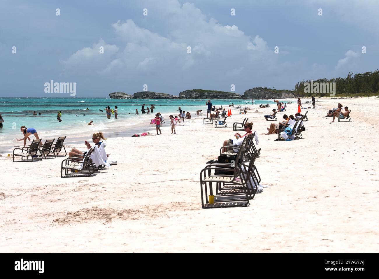 Eleuthera bahamas lighthouse beach hi-res stock photography and images ...