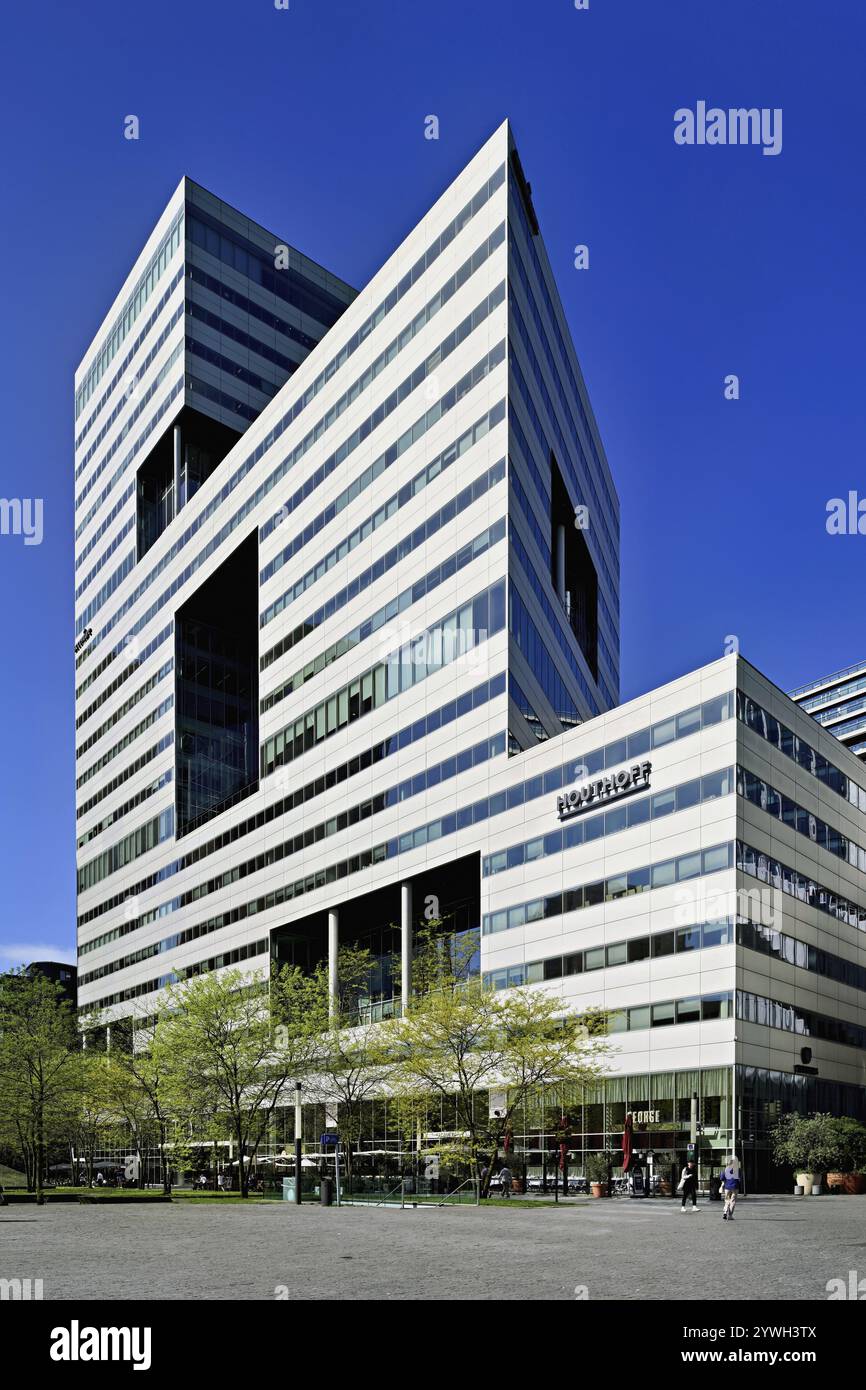 High-rise building, office building Tribes ITO Tor tor, architect Toyo ...