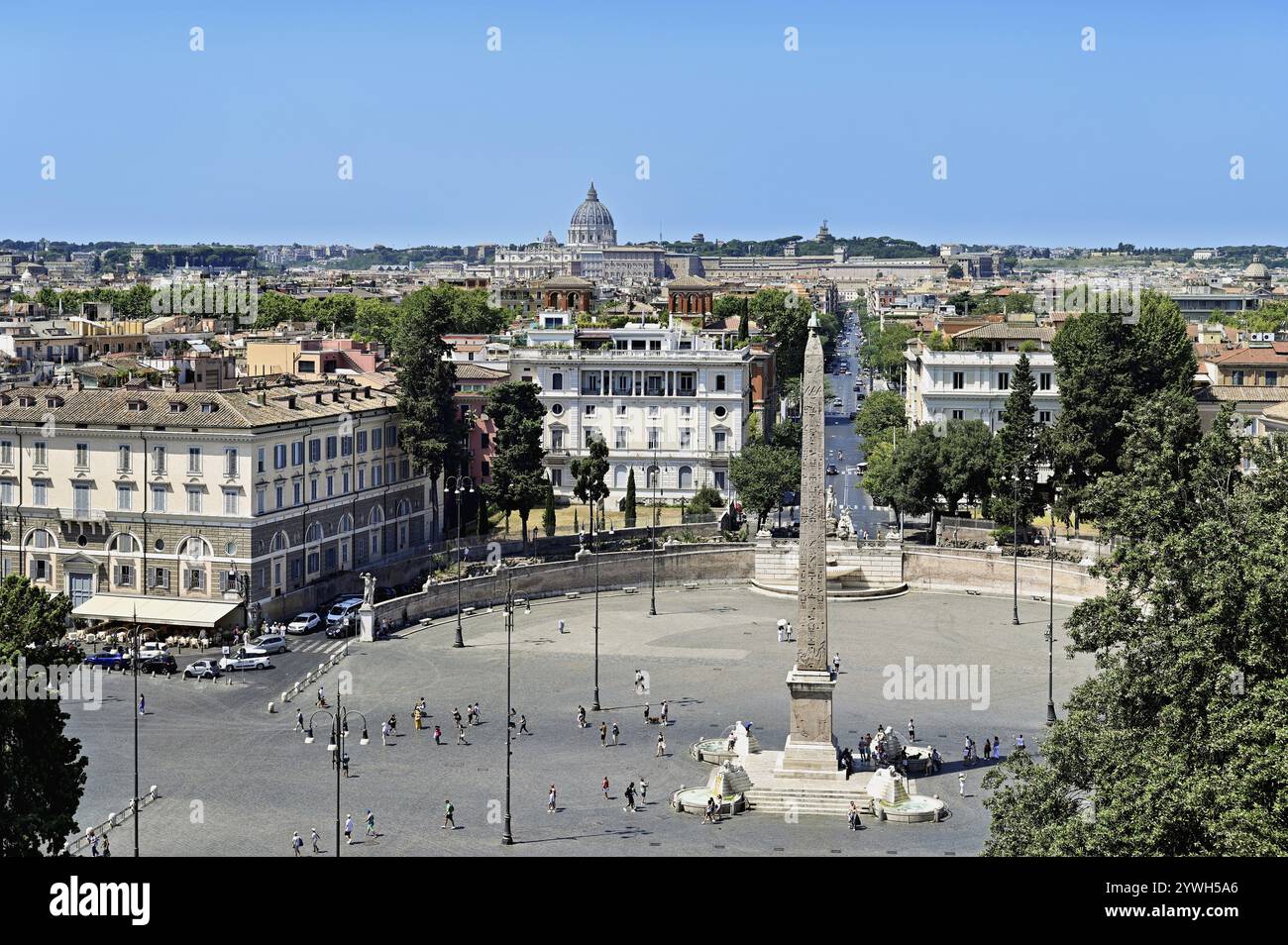 Flaminio obelisk, Piazza del Popolo, behind St Peter's Basilica, Rome ...
