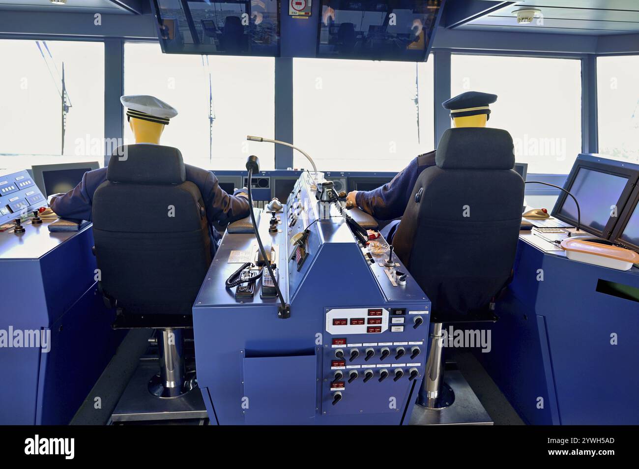 Command bridge, Maritime and Beachcomber Museum Flora, the largest ...