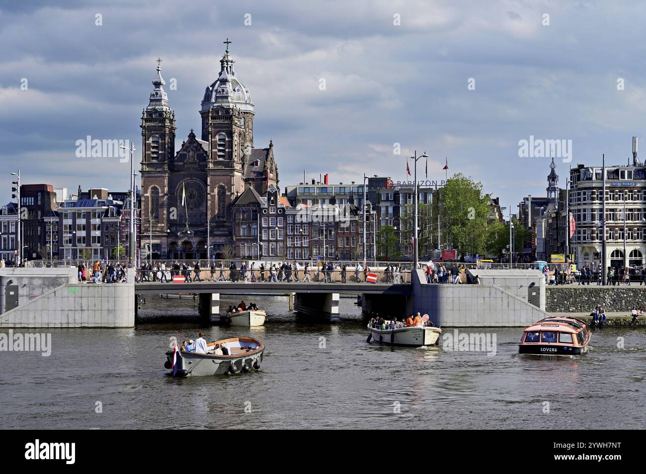 Basilica of St Nicholas (Dutch: Sint-Nicolaasbasiliek), Roman Catholic ...