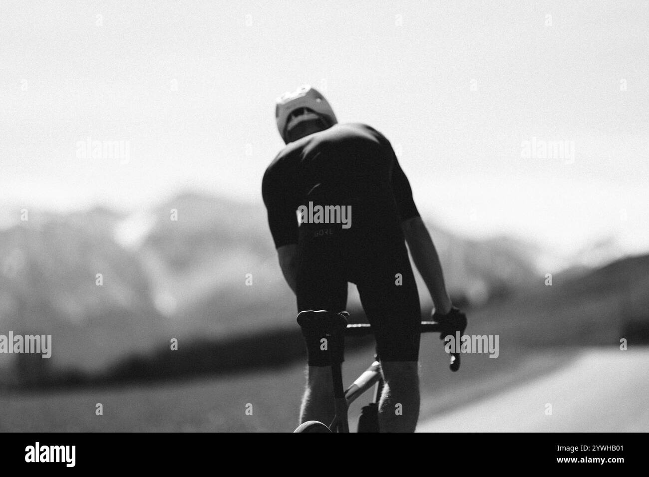 Mountain biking alps 2 people hi-res stock photography and images - Alamy