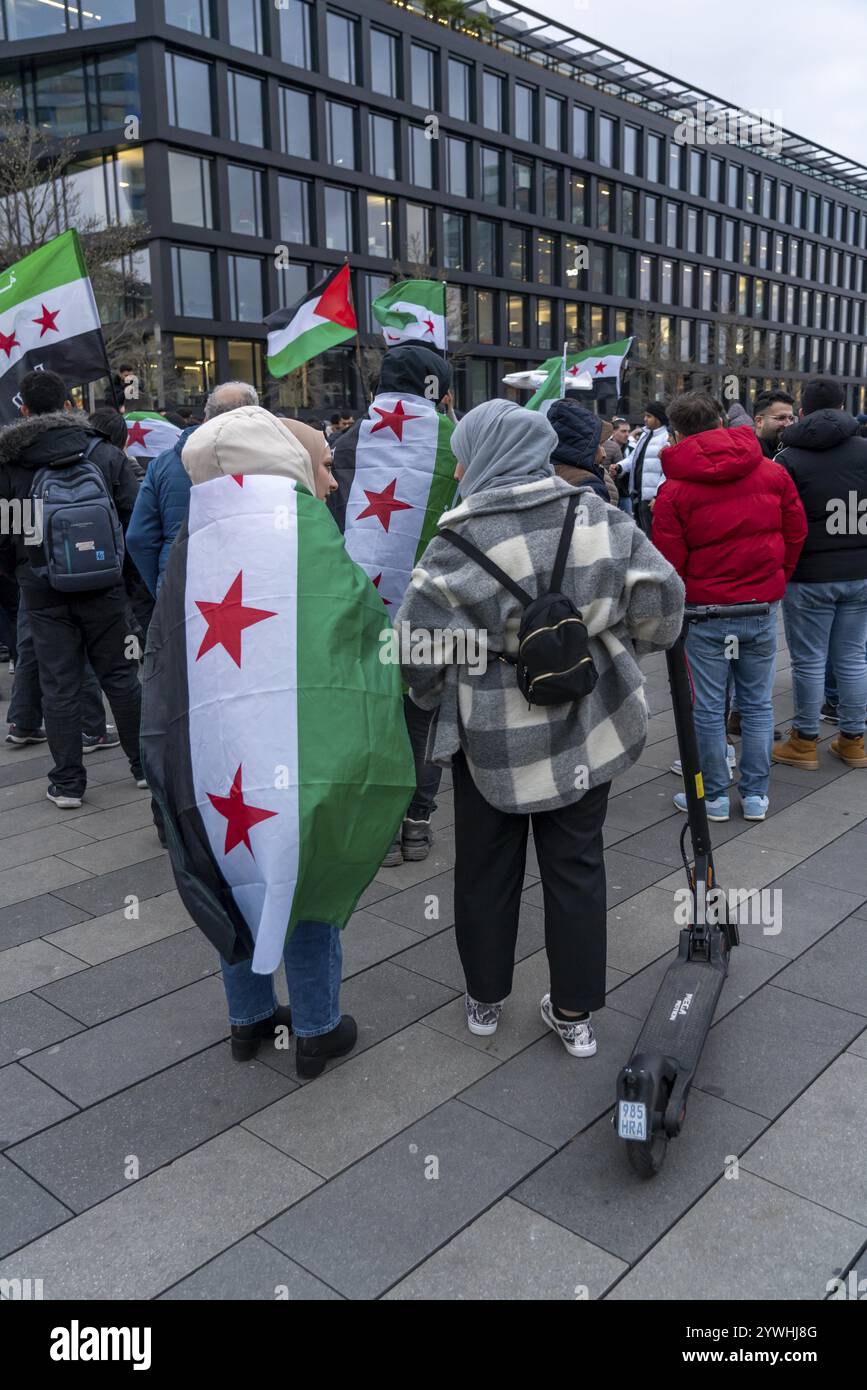 Syrian woman celebrate the end of the Assad regime after the change of ...