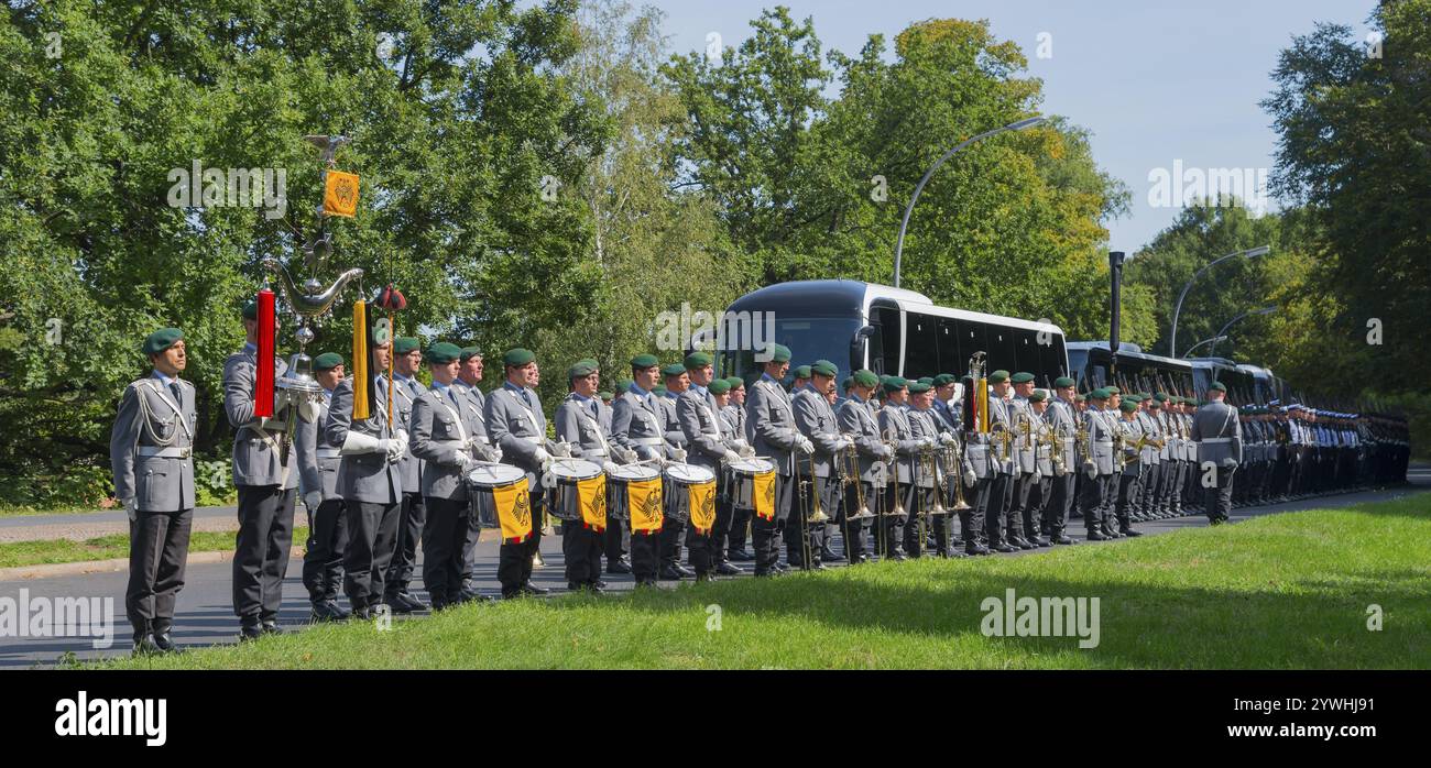Band bus hi-res stock photography and images - Alamy