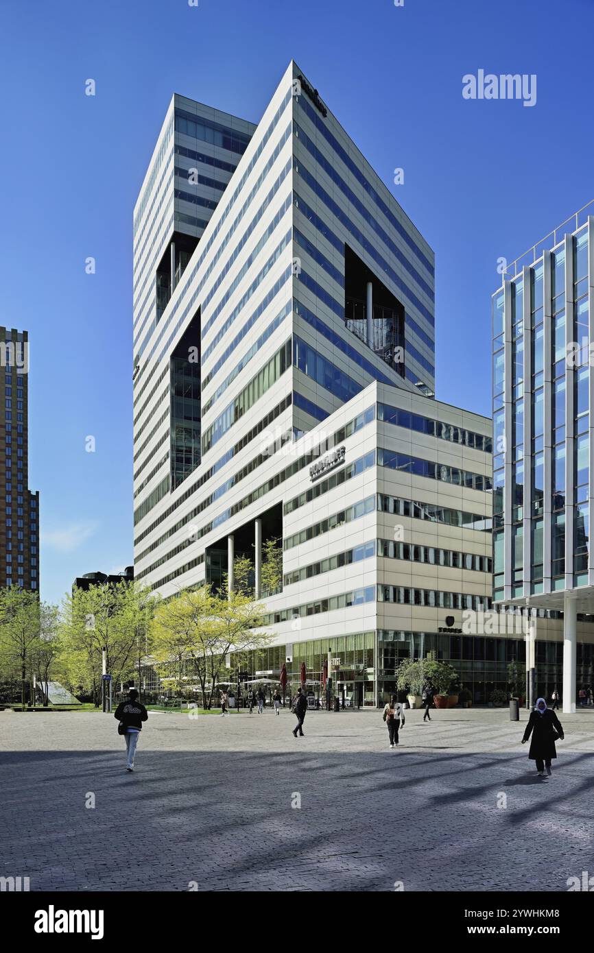 High-rise building, office building Tribes ITO Tor tor, architect Toyo ...