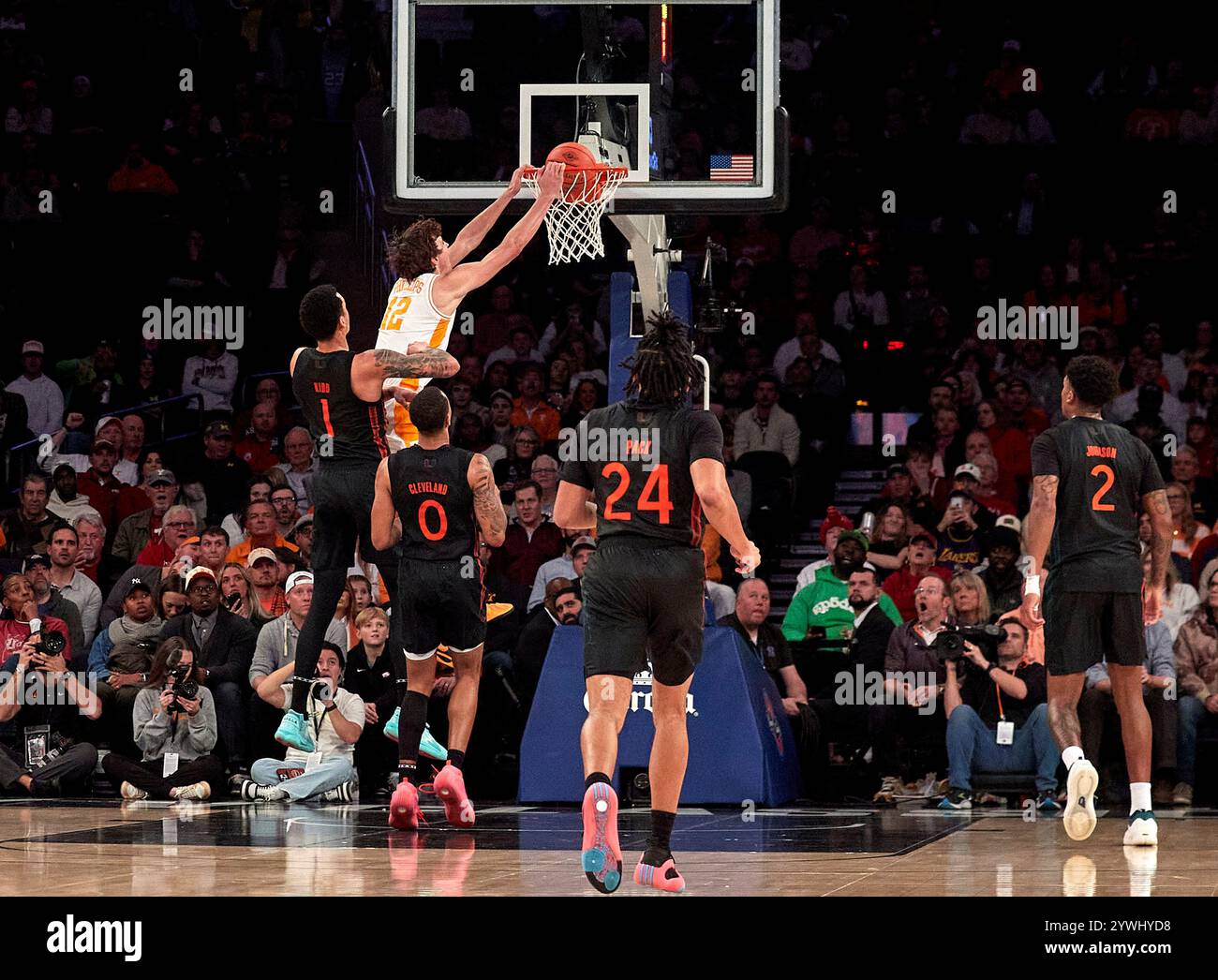Tennessee Volunteers forward Cade Phillips (12) dunks against Miami (Fl ...