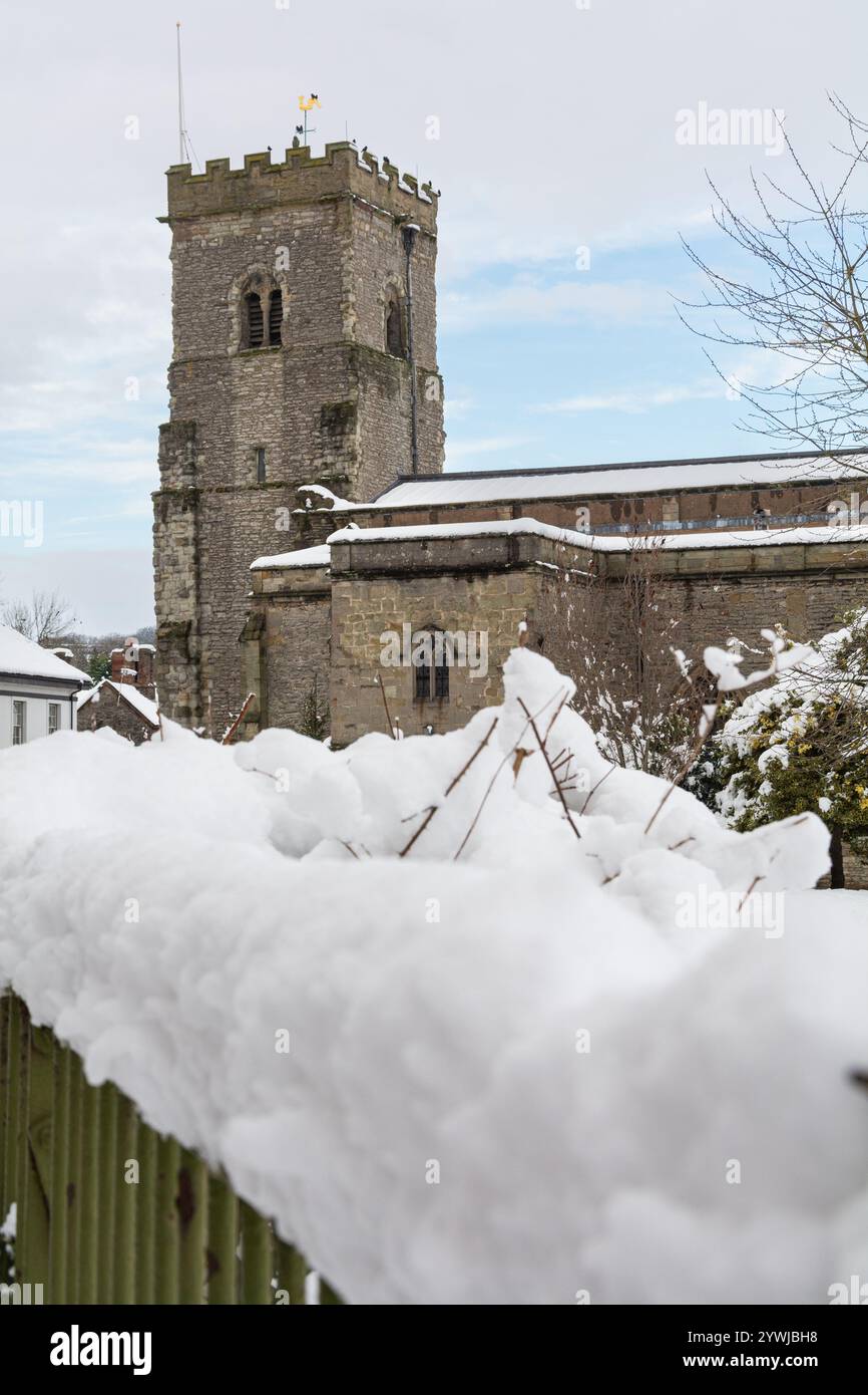 Church Walk, Much Wenlock, Shropshire, UK, 09-12-2017. A winter view of ...