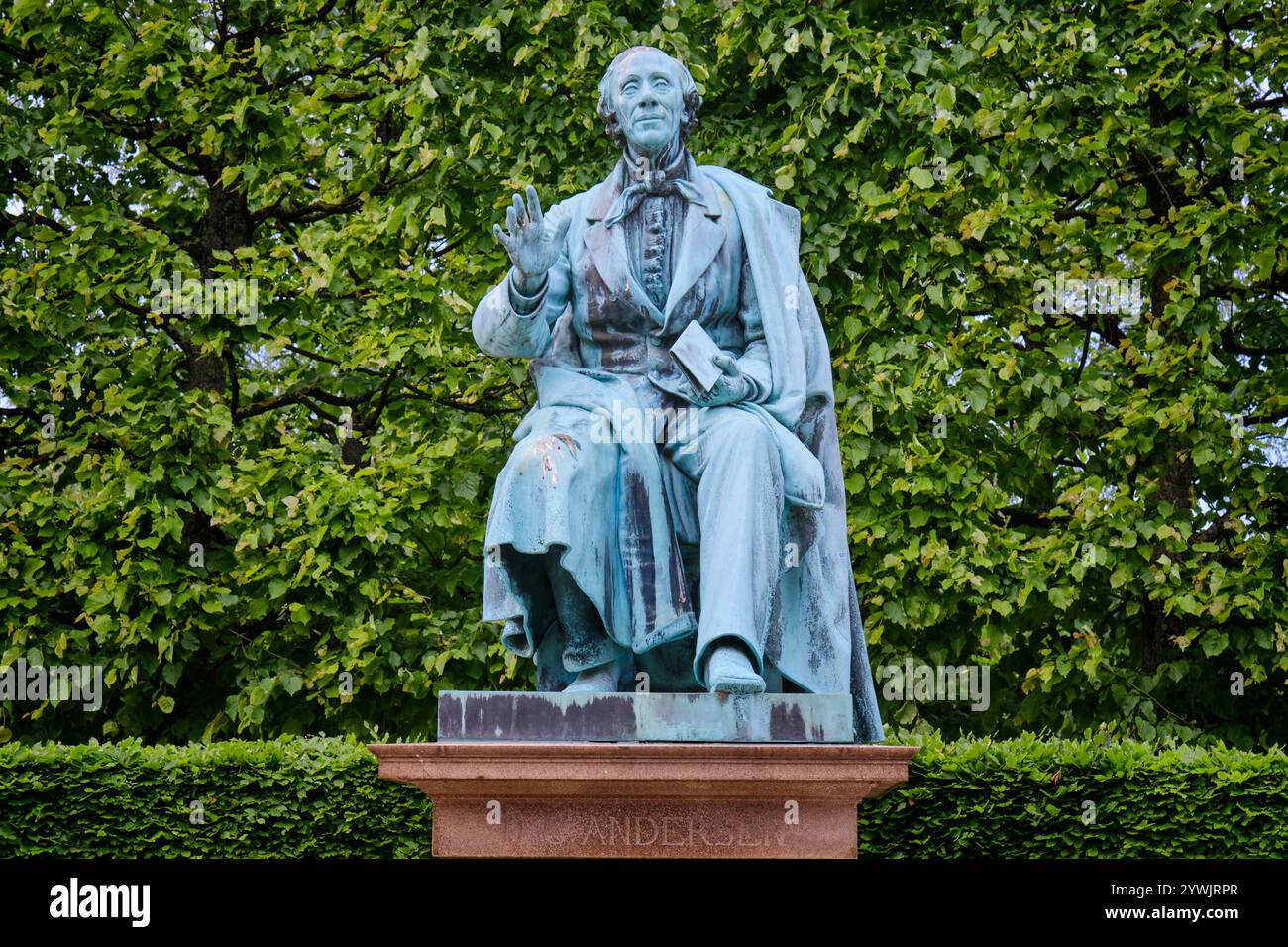 Statue of Hans Christian Andersen, a writer (1805-1875). Copenhagen ...
