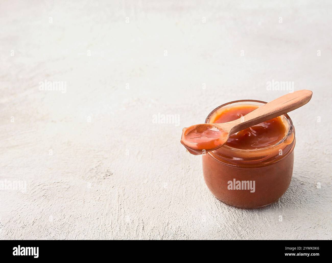 Caramel sauce paste hi-res stock photography and images - Alamy