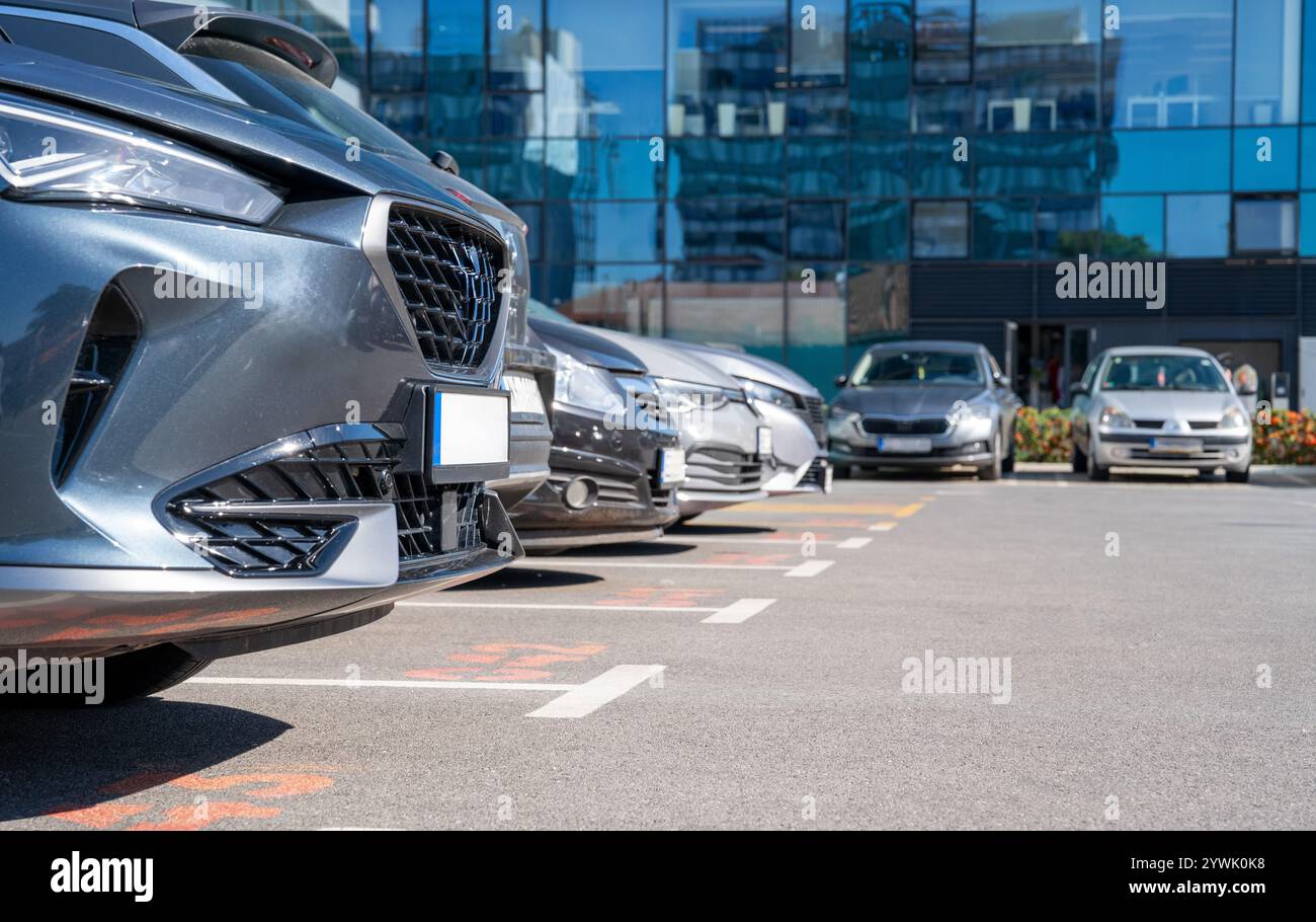 Car parking management hi-res stock photography and images - Alamy