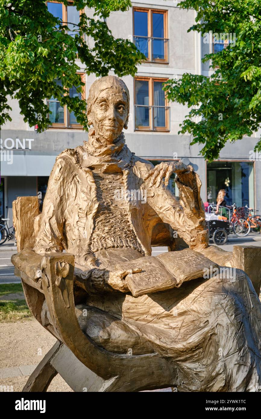 A sculpture of the danish writer Karen Blixen by the sculptor Rikke ...
