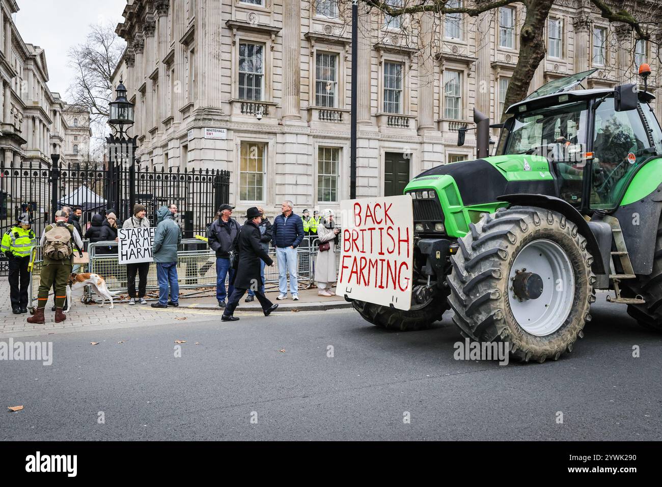 Farmers tractors pass downing street hi-res stock photography and ...
