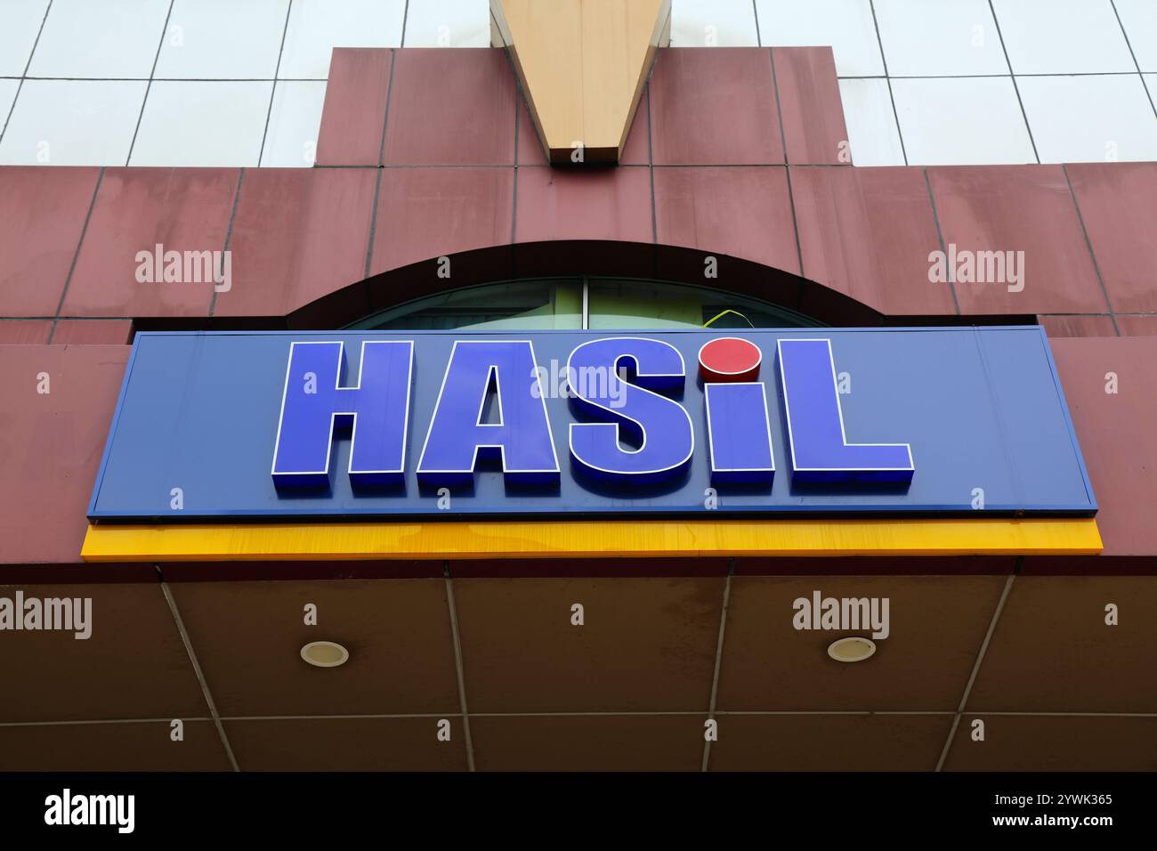 Lembaga hasil dalam negeri hi-res stock photography and images - Alamy