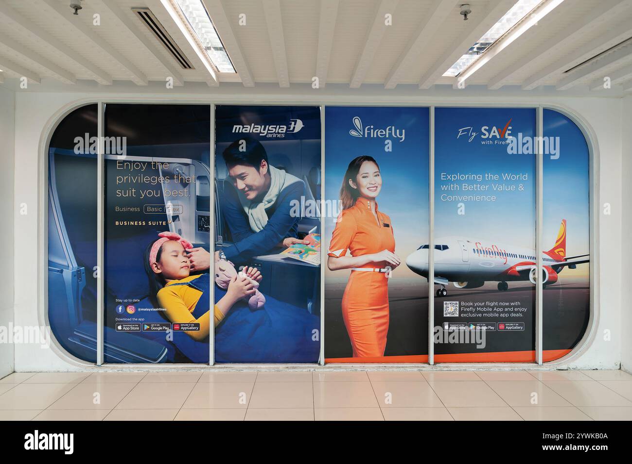 SENAI, MALAYSIA - NOVEMBER 27, 2023: Firefly and Malaysia Airlines ...