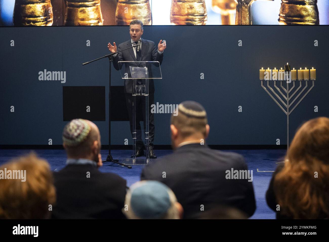 THE HAGUE - Chris Stoffer (SGP) in the Lower House ahead of Hanukkah ...