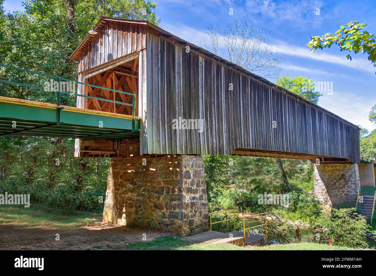 Car covered bridge hi-res stock photography and images - Alamy